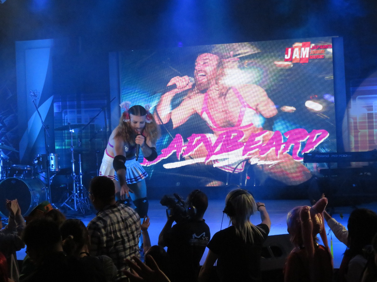 LB Concert – What's A Geek